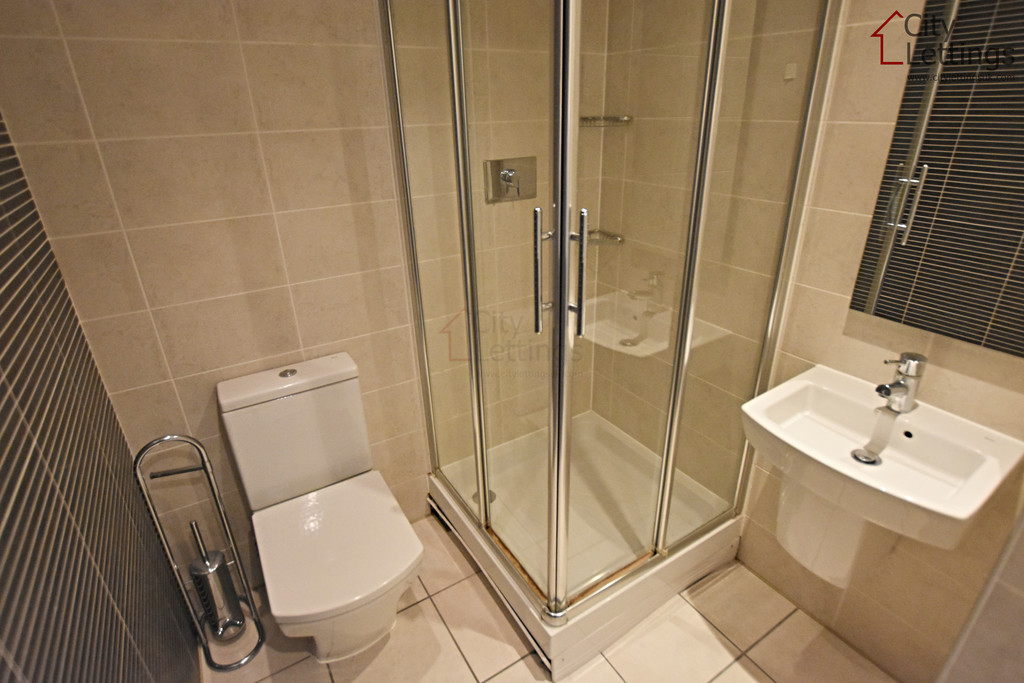 2 bed student house to rent on The Axis, Nottingham, NG1 5FW | StuRents