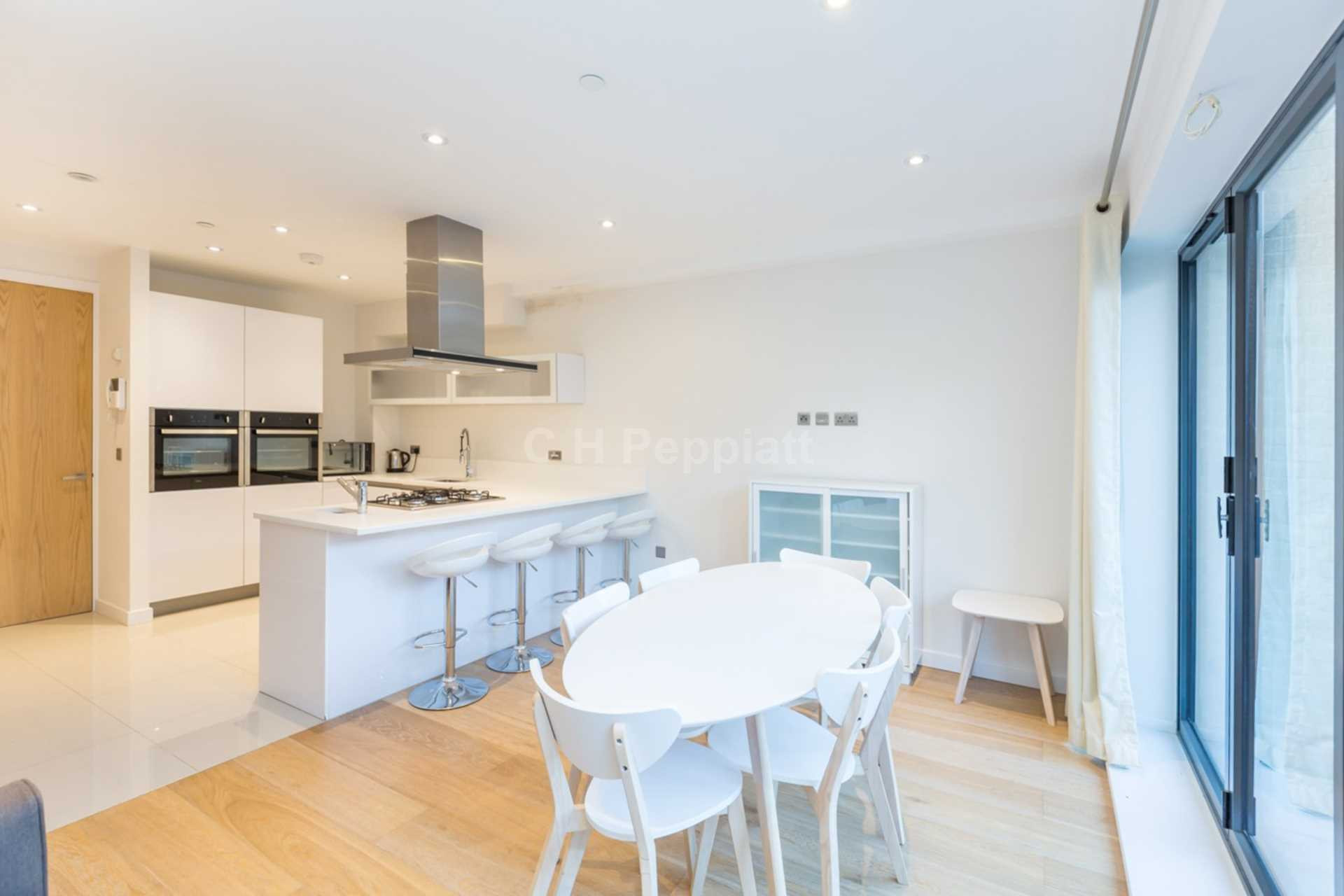Student studio flat to rent on Tiller Road, London, E14 8PY | StuRents