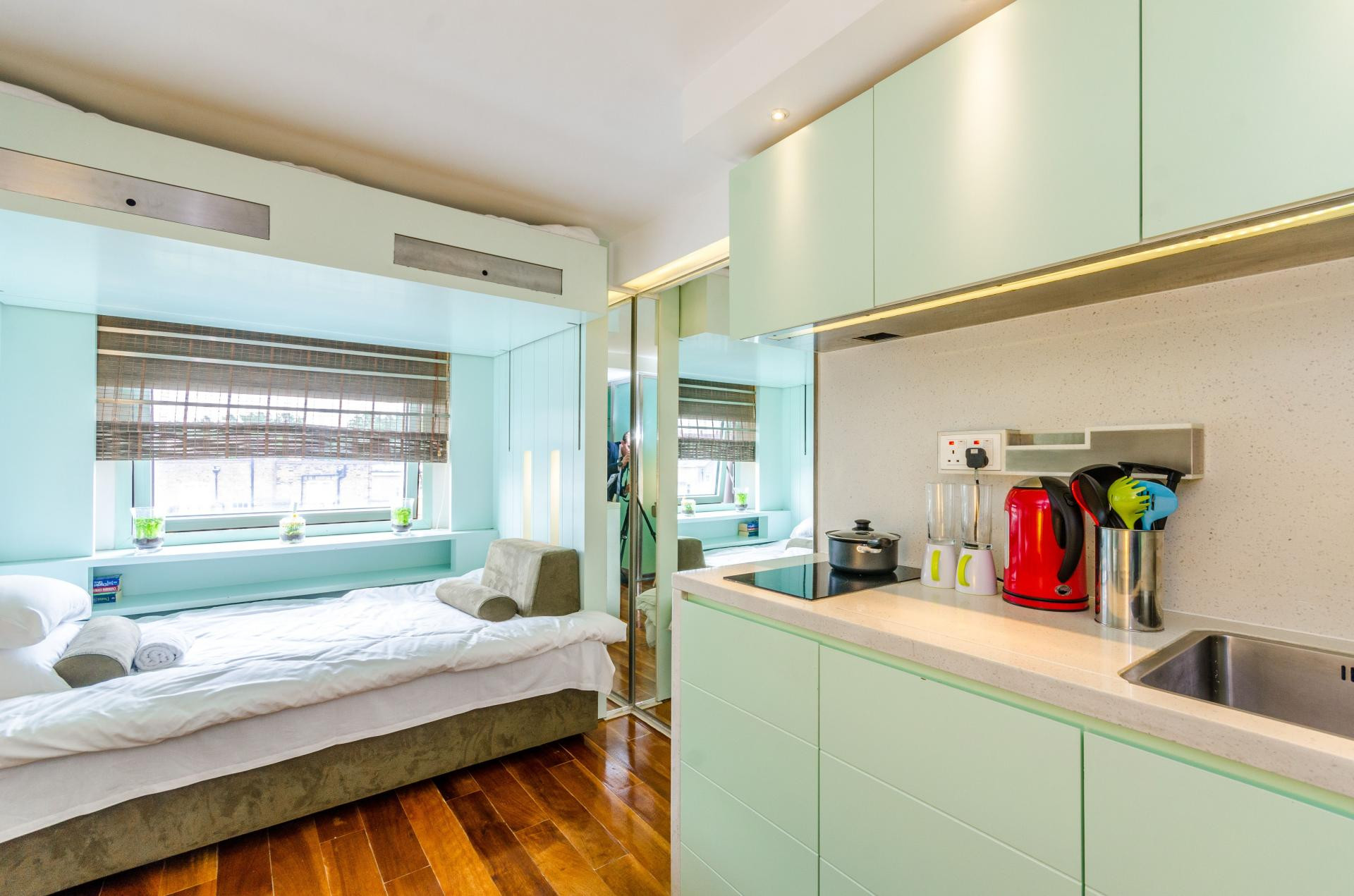 Studio student flat to rent on 34 Chalk Farm Rd, London, NW1 8AJ | StuRents