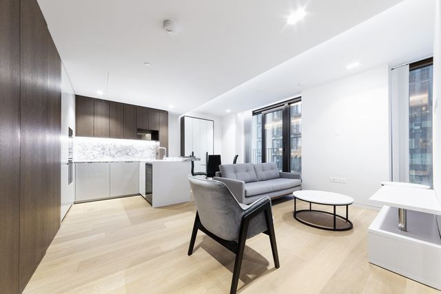 Student studio flat to rent on 30 Casson Square, London, SE1 7GY | StuRents