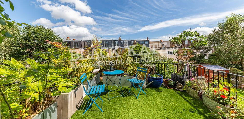 3 bed student house to rent on Nelson Road, London, N8 9RN | StuRents