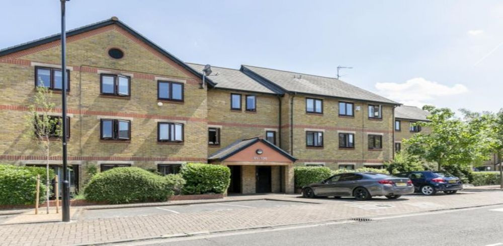 2 bed student house to rent on Riverside Close, London, E5 9ST | StuRents