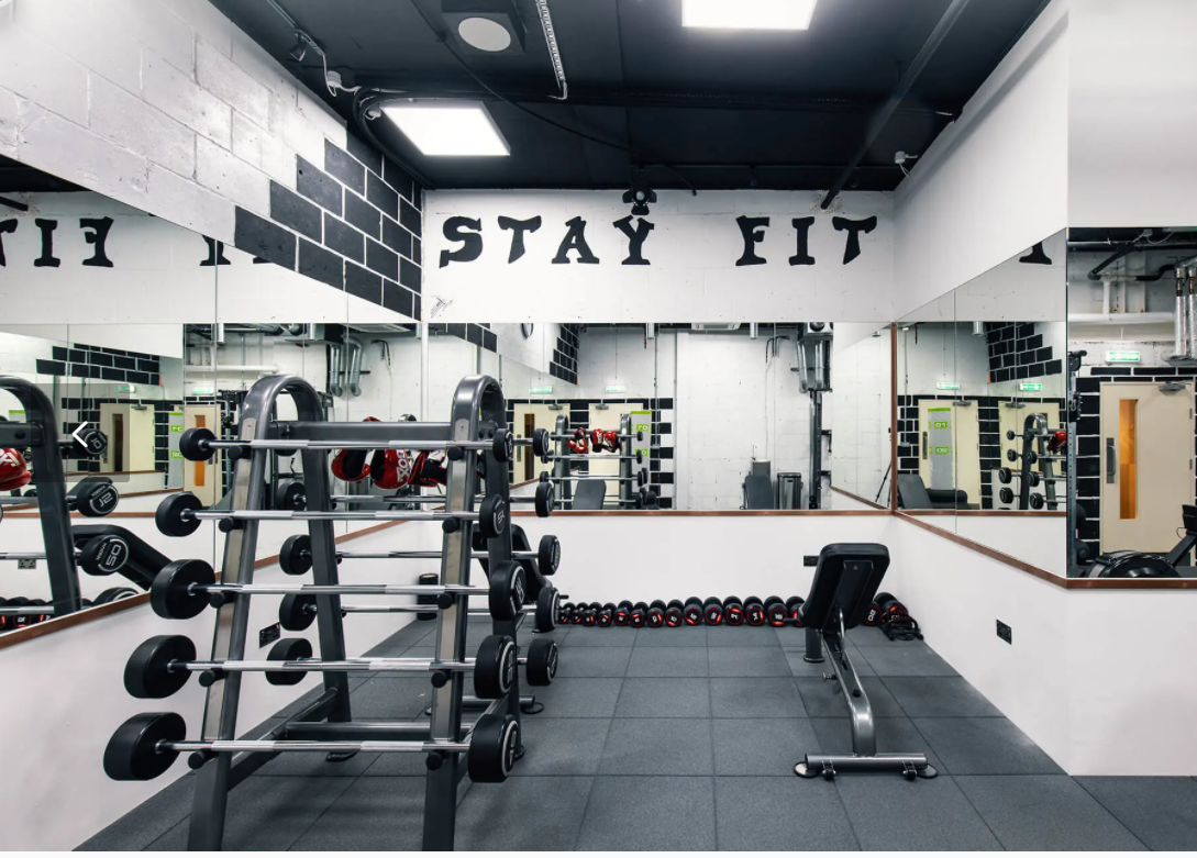 Studio student flat to rent on 34 Chalk Farm Rd, London, NW1 8AJ | StuRents