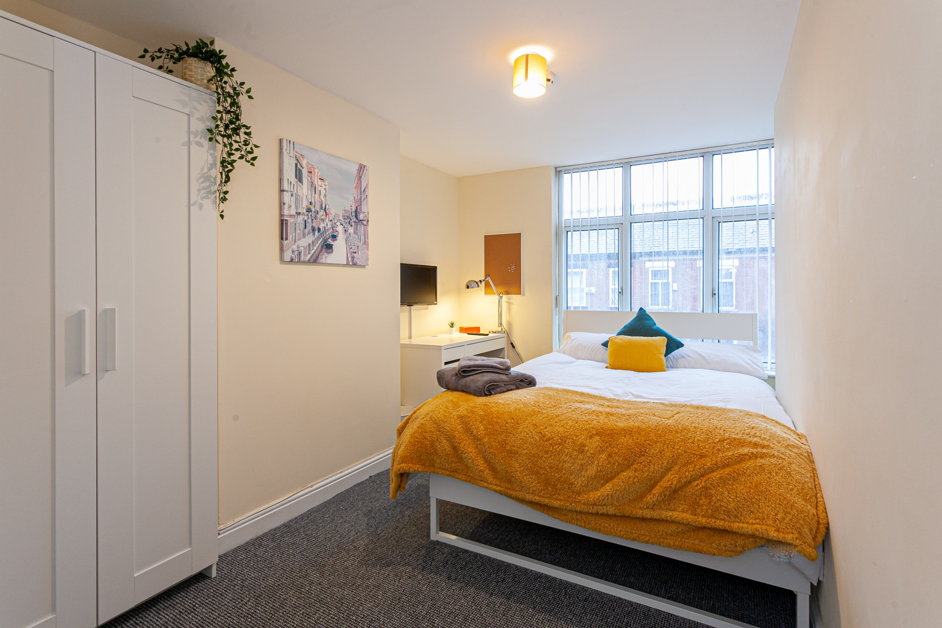 7 bed student house to rent on Whitby Road, Manchester, M14 6QH | StuRents