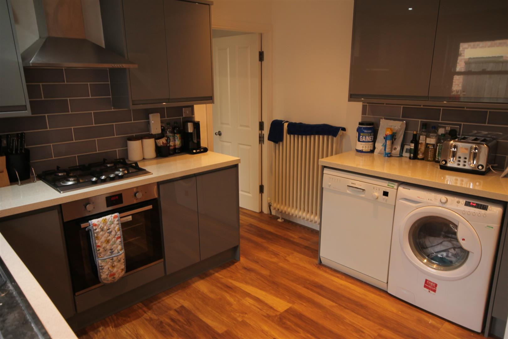 6 bed student house to rent on Brentwood Avenue, Newcastle, NE2 3DH ...