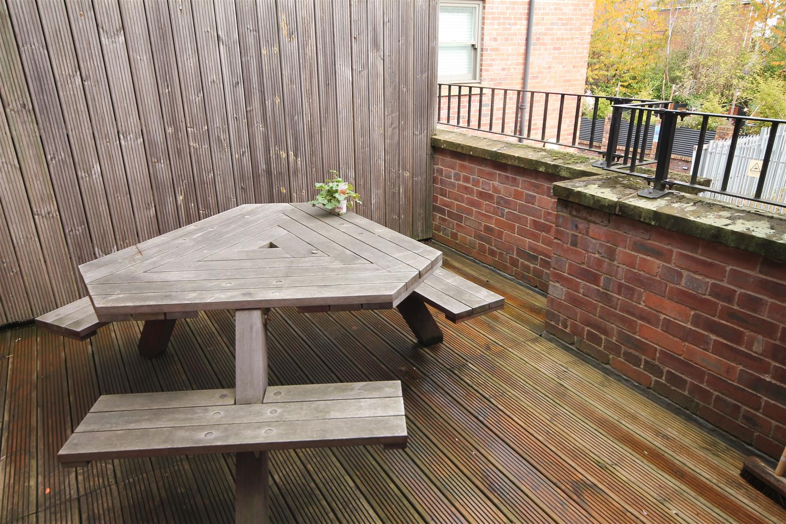 6 bed student house to rent on Brentwood Avenue, Newcastle, NE2 3DH ...