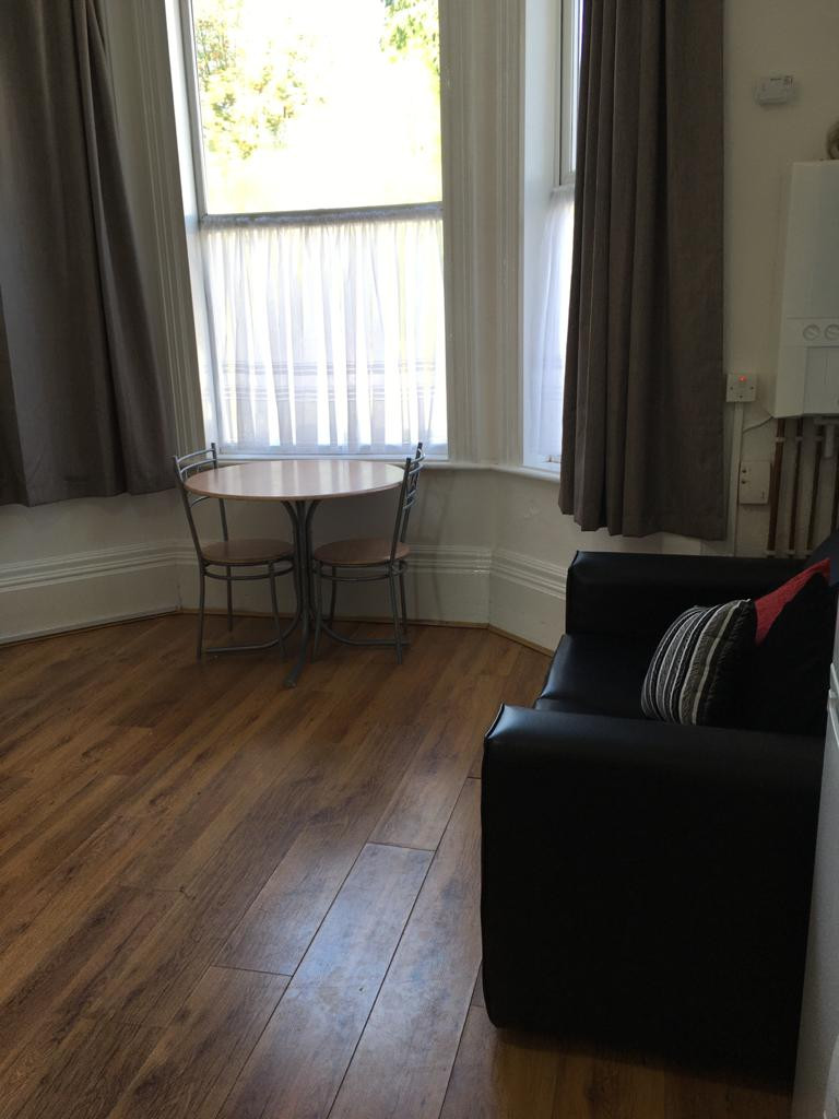 1 bed student house to rent on Ash Grove, Hull, HU5 1LT | StuRents