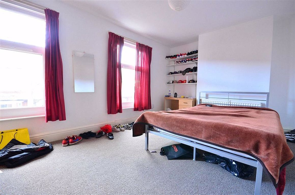 4 bed student house to rent on Whitby Road, Manchester, M14 6GH | StuRents