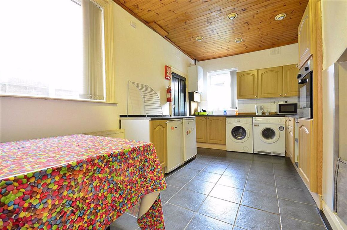 4 bed student house to rent on Whitby Road, Manchester, M14 6GH | StuRents