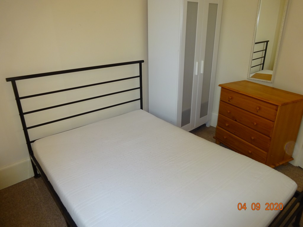 2 bed accommodation in Exeter - Lower Flat, 1 Denmark Road - StuRents