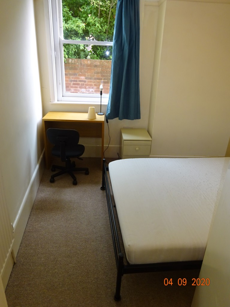 2 bed accommodation in Exeter - Lower Flat, 1 Denmark Road - StuRents
