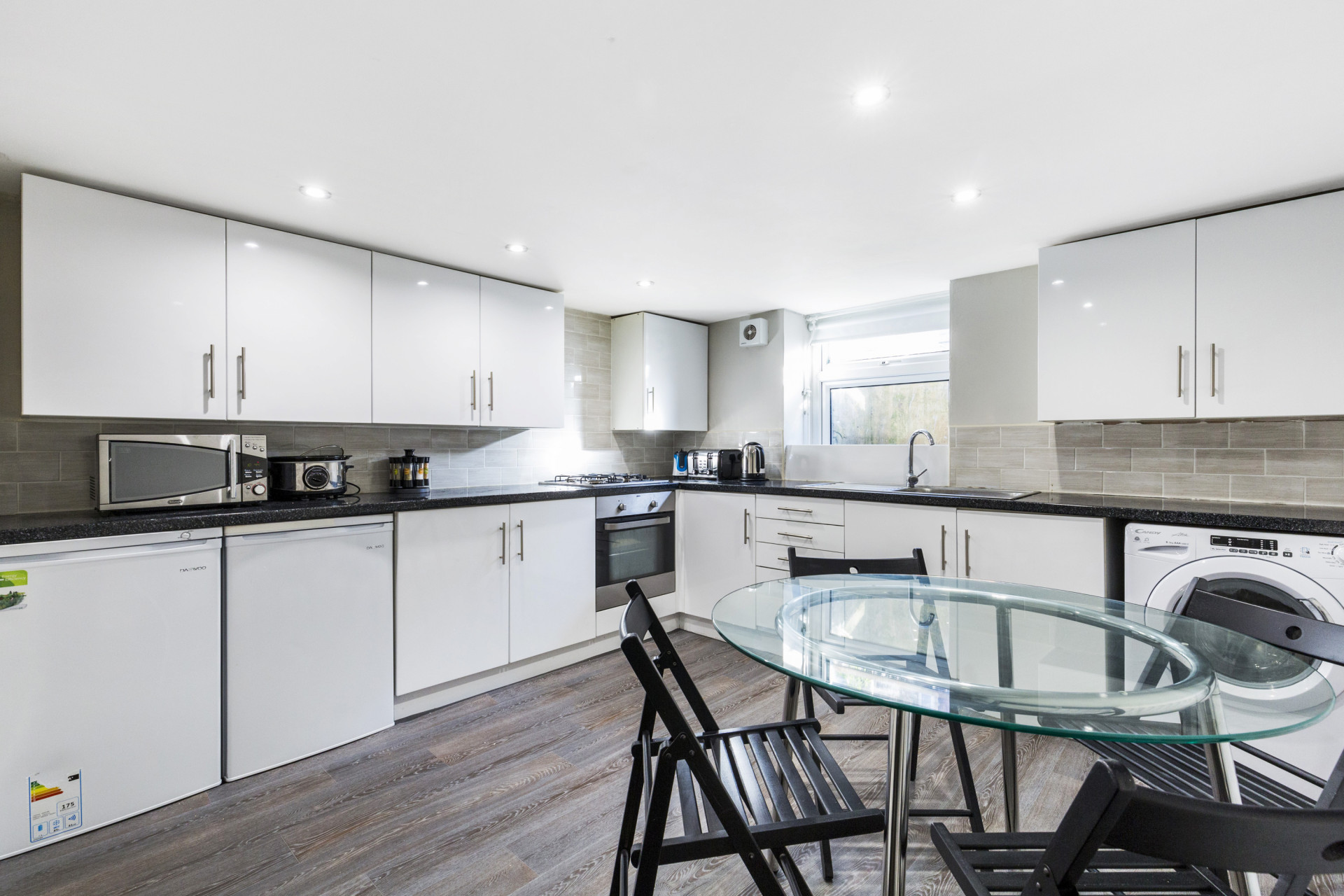 5 bed student house to rent on Welton Place, Leeds, LS6 1EW | StuRents