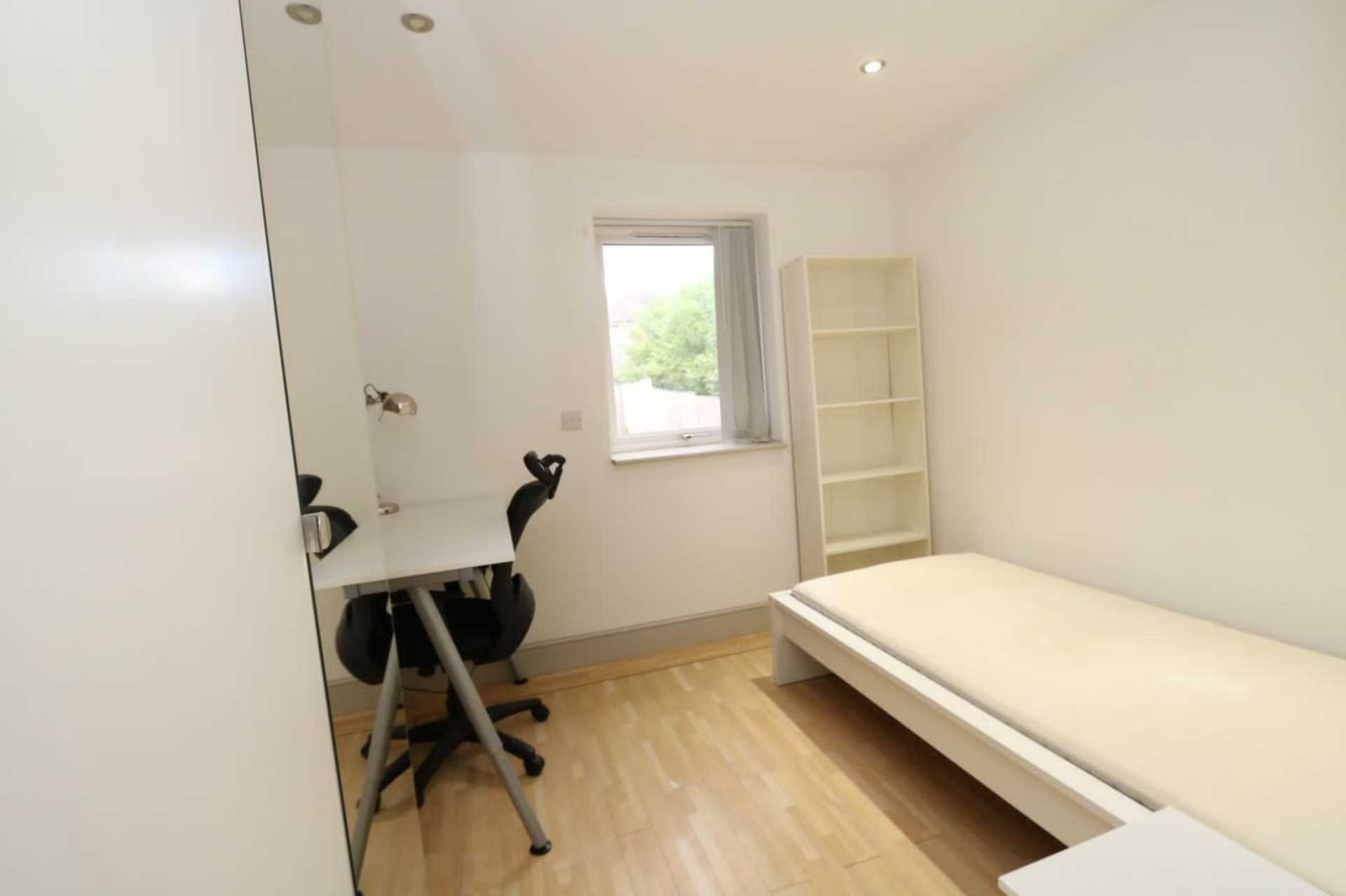 Student studio flat to rent on Gulson Road, Coventry, CV1 2HY | StuRents