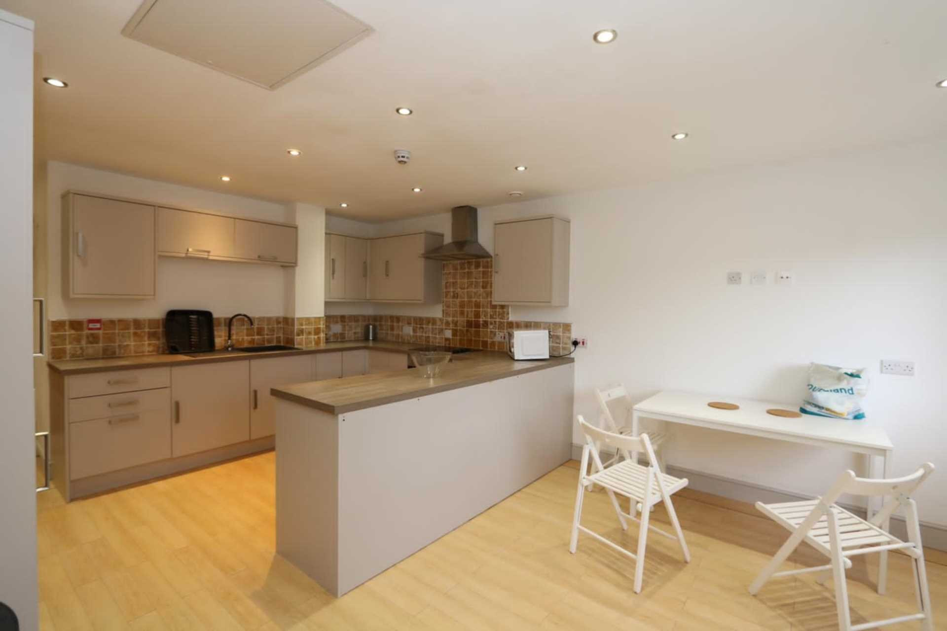 Student studio flat to rent on Gulson Road, Coventry, CV1 2HY | StuRents