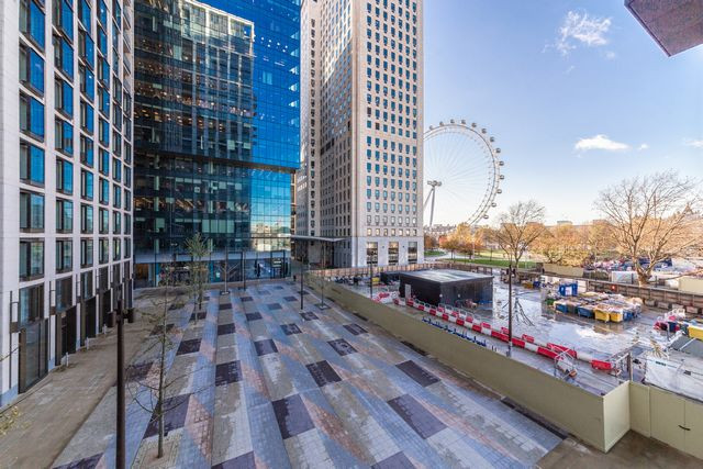 Student studio flat to rent on 30 Casson Square, London, SE1 7GY | StuRents