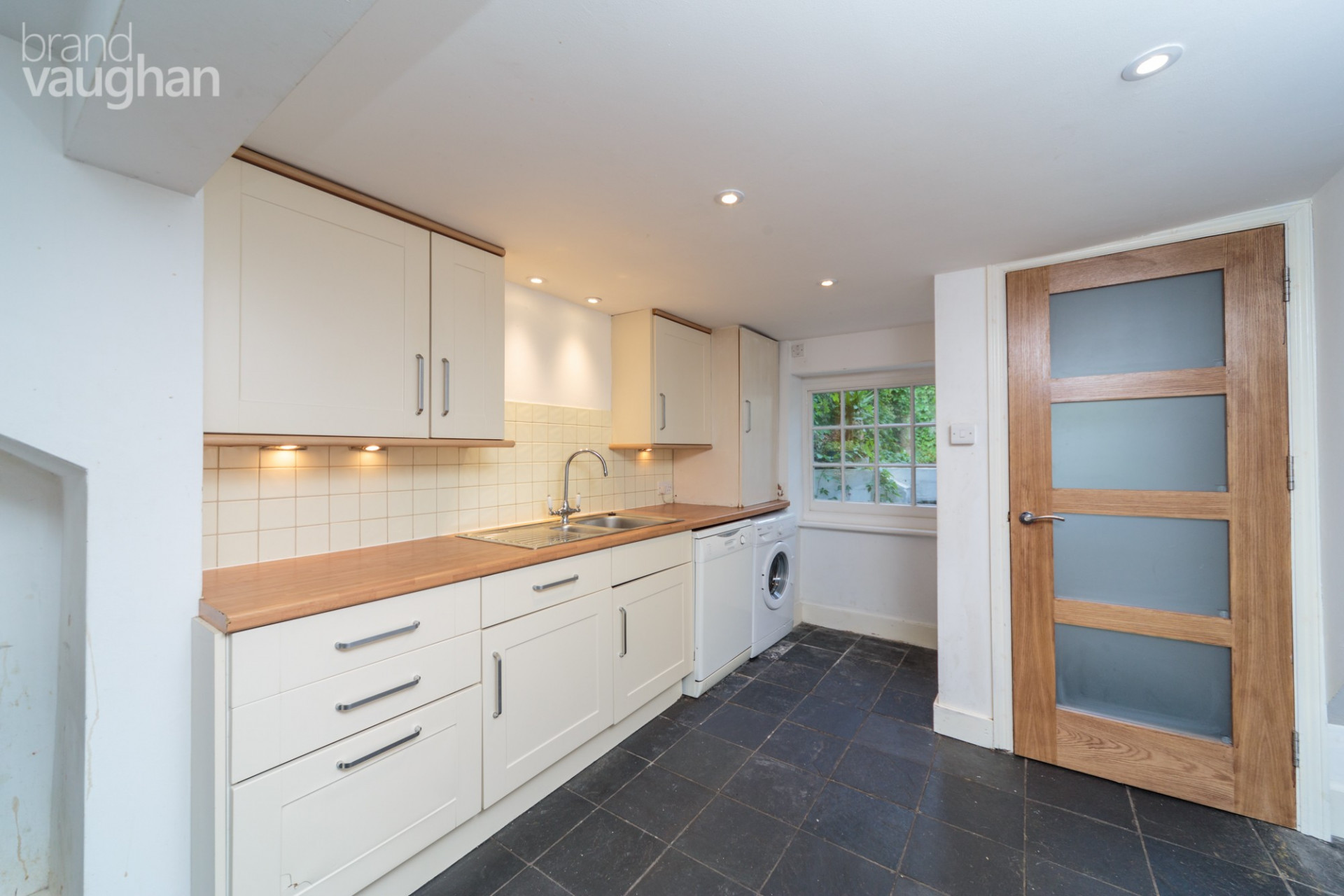 4 bed student house to rent on George Street, Brighton, BN2 1RH | StuRents