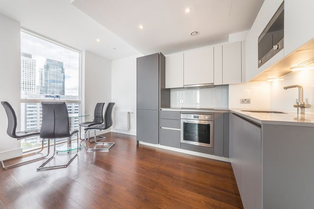 Student studio flat to rent on Lister House, London, SW17 0BW | StuRents