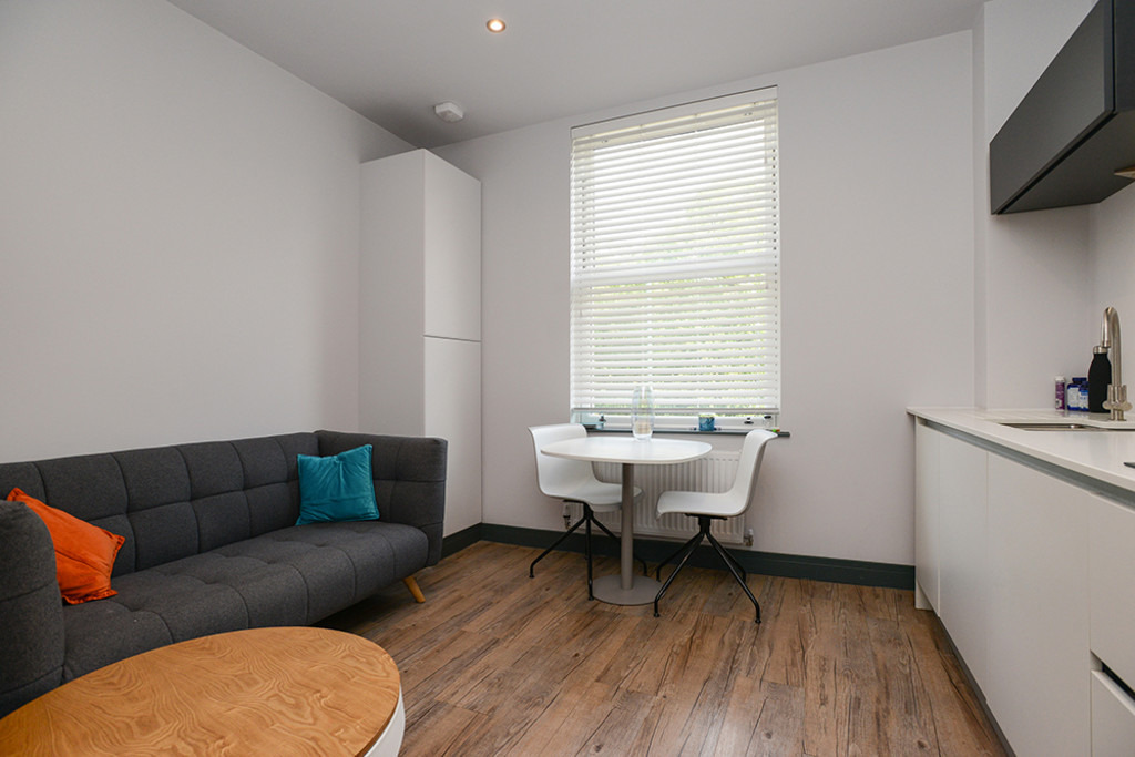Student studio flat to rent on Waverley Street, Nottingham, NG7 4HF ...