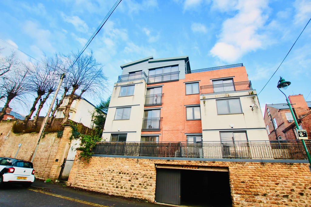 2 bed student house to rent on Portland Road, Nottingham, NG7 4HE ...