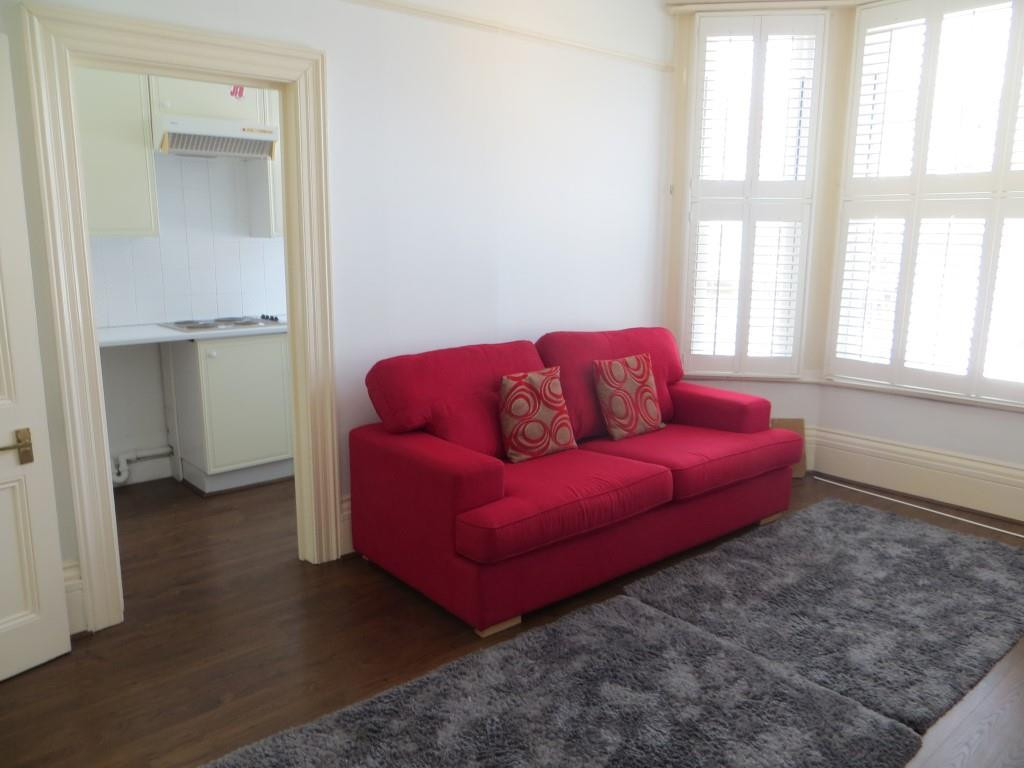 2 bed student house to rent on 1 Upper Hamilton Road, Brighton, BN1 5DF ...