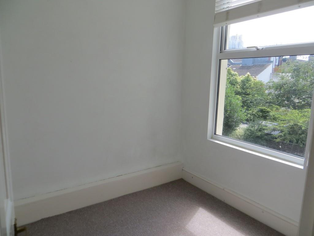 2 bed student house to rent on 1 Upper Hamilton Road, Brighton, BN1 5DF ...