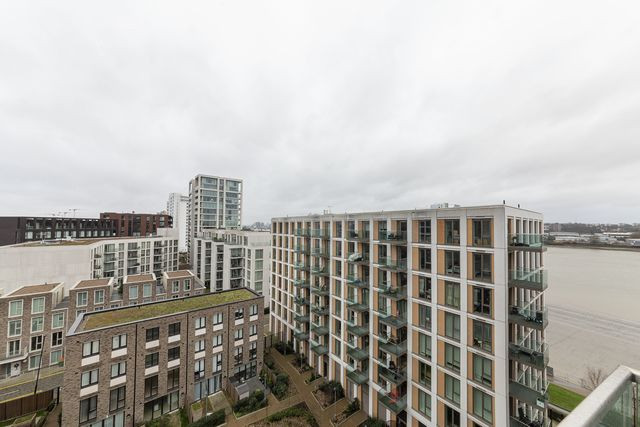 2 bed student house to rent on Kelson House, London, E16 2RN | StuRents