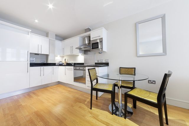 2 bed student house to rent on Romney House, London, SW1P 3DS | StuRents