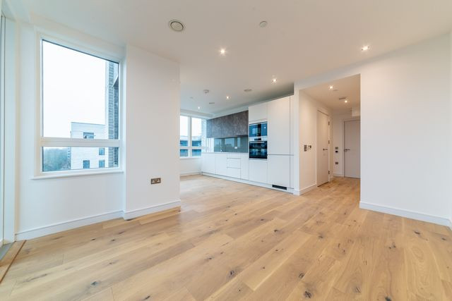 2 bed student house to rent on Duval House, London, SW11 2FR | StuRents