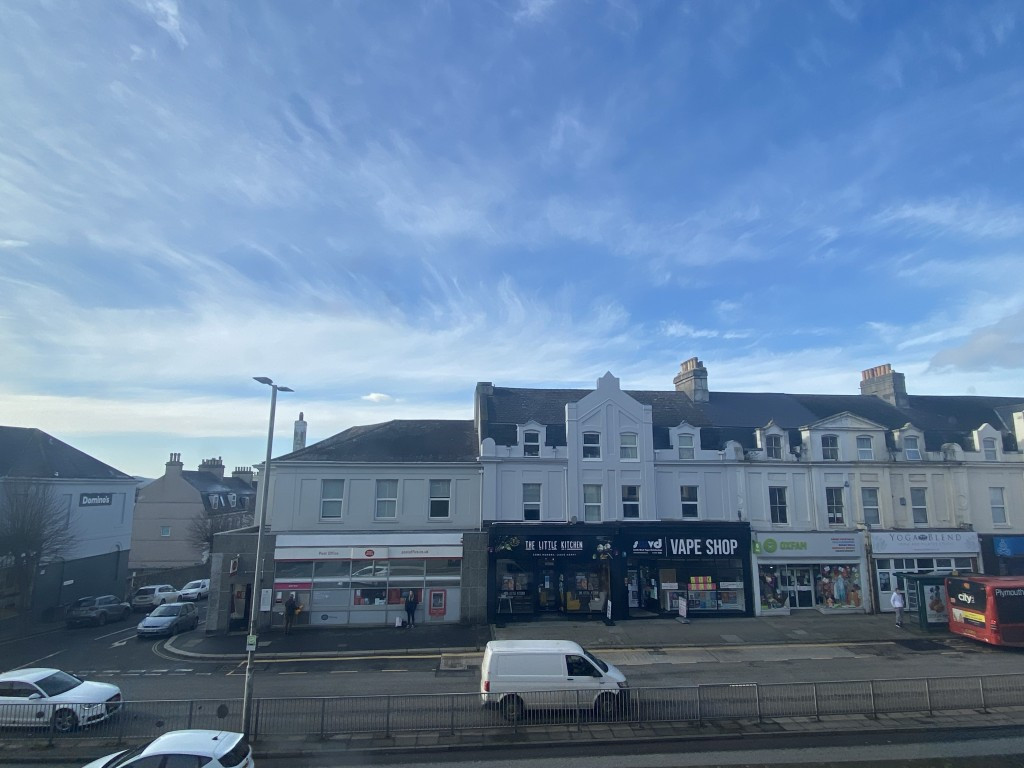 4 bed student house to rent on Mutley Plain, Plymouth, PL4 6JP | StuRents