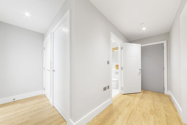 2 bed student house to rent on Orton House, London, SW17 0BW | StuRents