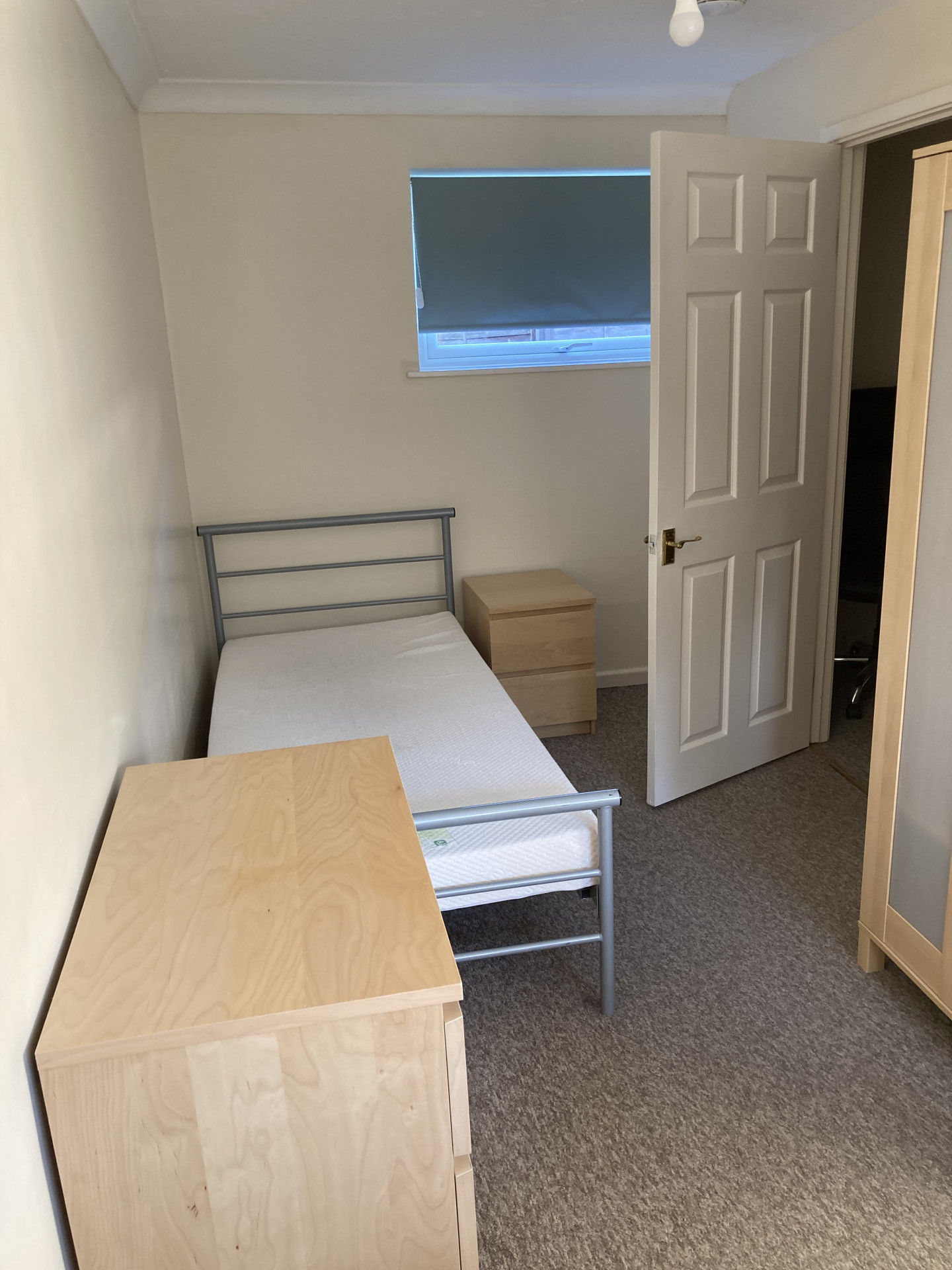 5 bed student house to rent on Chapel House Close, Guildford, GU2 8EE ...