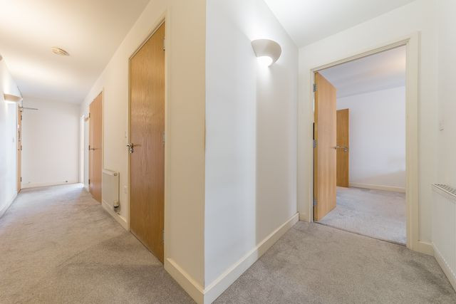 2 bed student house to rent on Adriatic Apartments, London, E16 1BS ...