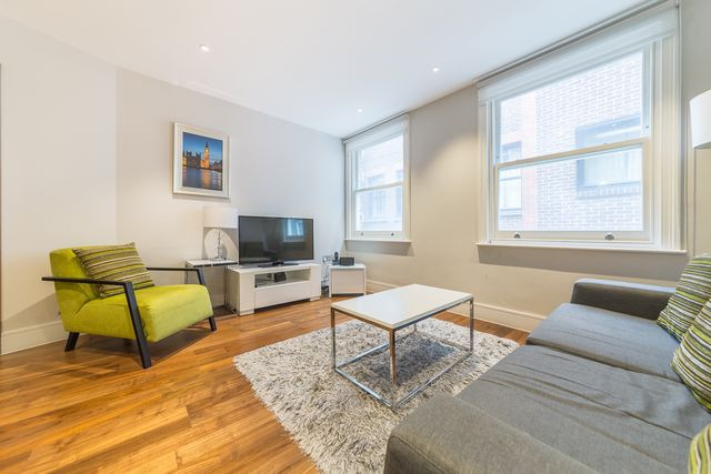 2 bed student house to rent on 22 Lovat Lane, London, EC3R 8EB | StuRents