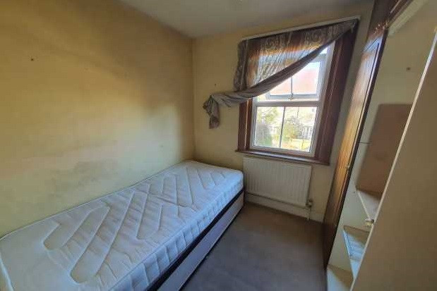 4 bed student house to rent on Woking Road, Guildford, Guildford, GU1 ...