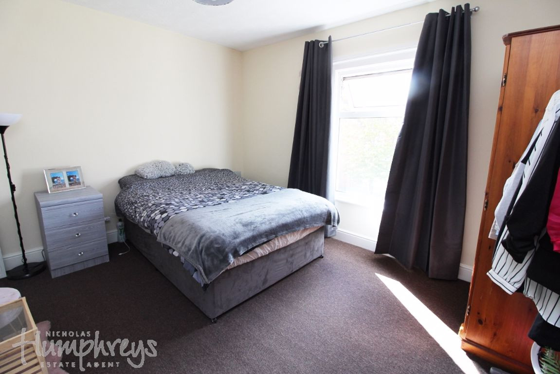 4 bed student house to rent on Addington Road, Reading, RG1 5PX | StuRents