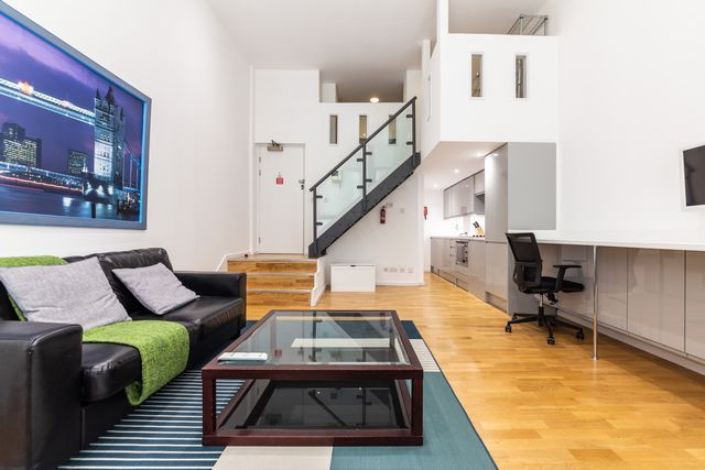 Student studio flat to rent on 3 Ludgate Square, London, EC4M 7AS ...