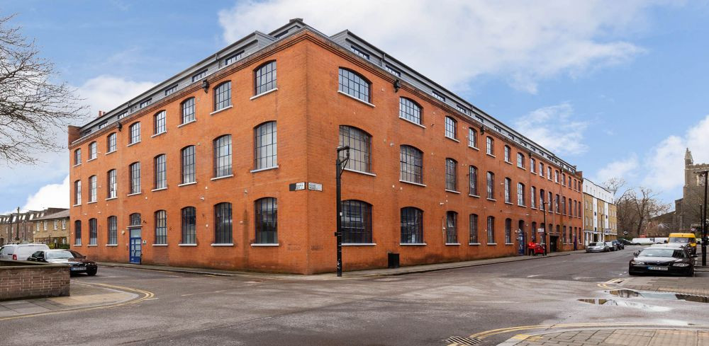 Student studio flat to rent on Dove Road, London, N1 3GB | StuRents