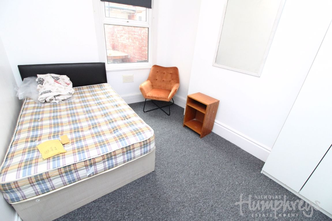 4 bed student house to rent on Whitley Street, Reading, RG2 0EQ | StuRents