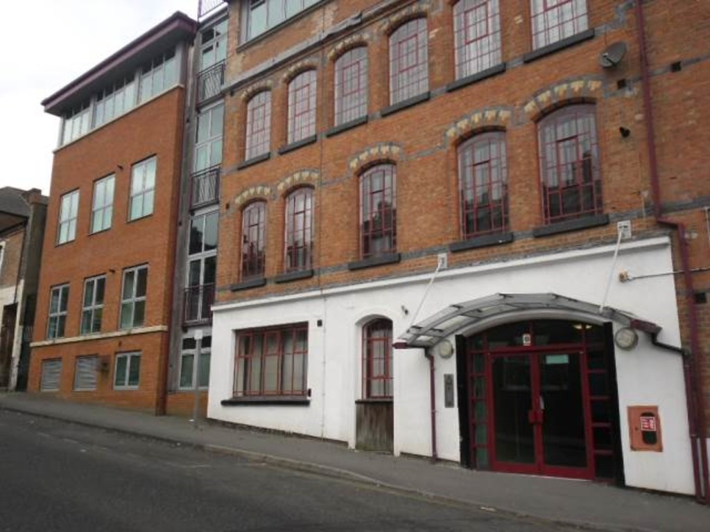 2 bed student house to rent on Portland Road, Nottingham, NG7 4HS ...