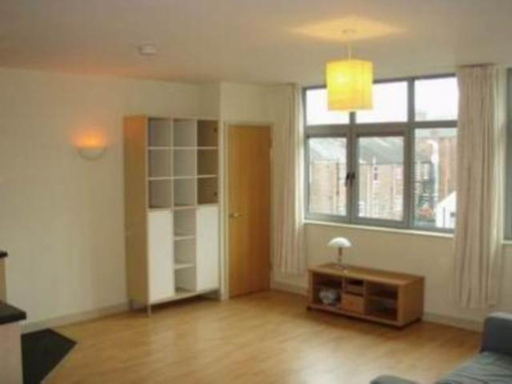 2 bed student house to rent on Portland Road, Nottingham, NG7 4HS ...