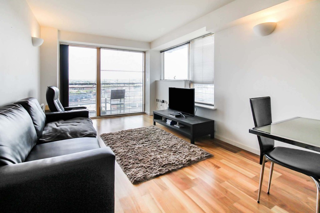 2 bed student house to rent on Riverside Way, Leeds, LS1 4EF | StuRents