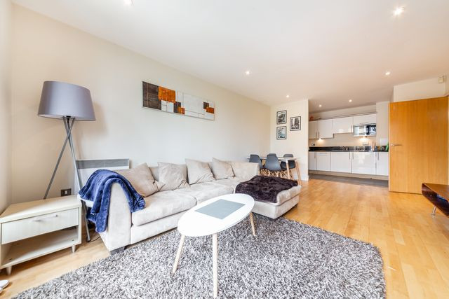 2 bed student house to rent on Vesta Court, London, SE1 3BP | StuRents