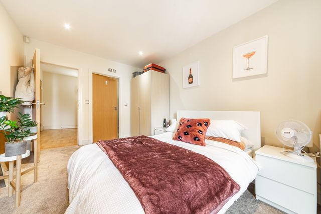 2 bed student house to rent on Vesta Court, London, SE1 3BP | StuRents