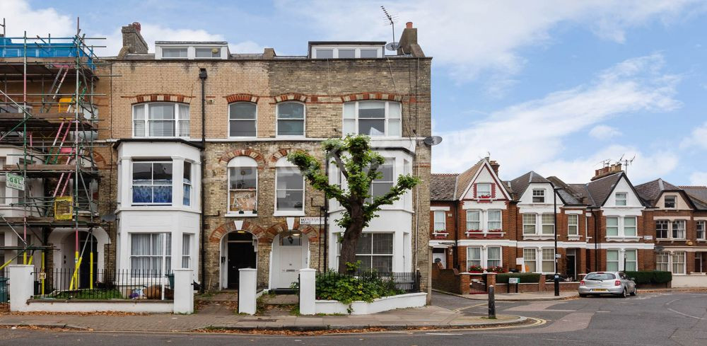 Student studio flat to rent on Marlborough Road, London, N19 4NB | StuRents