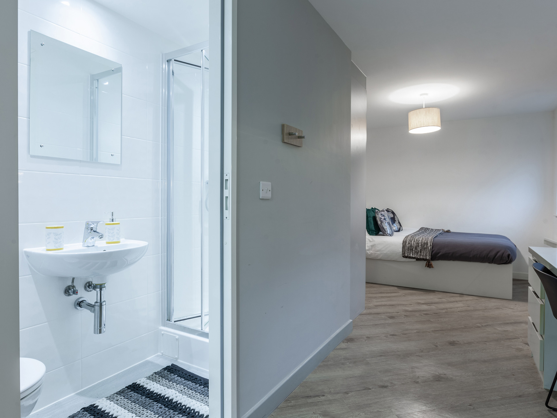 Classic Studio student flat to rent on Newport Road, Cardiff, CF24 0AN ...