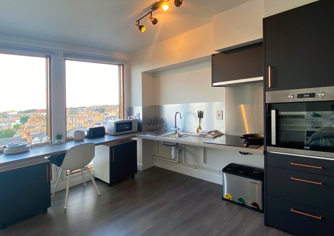 Luxury Studio with Bath student flat to rent on Green Lanes, London ...