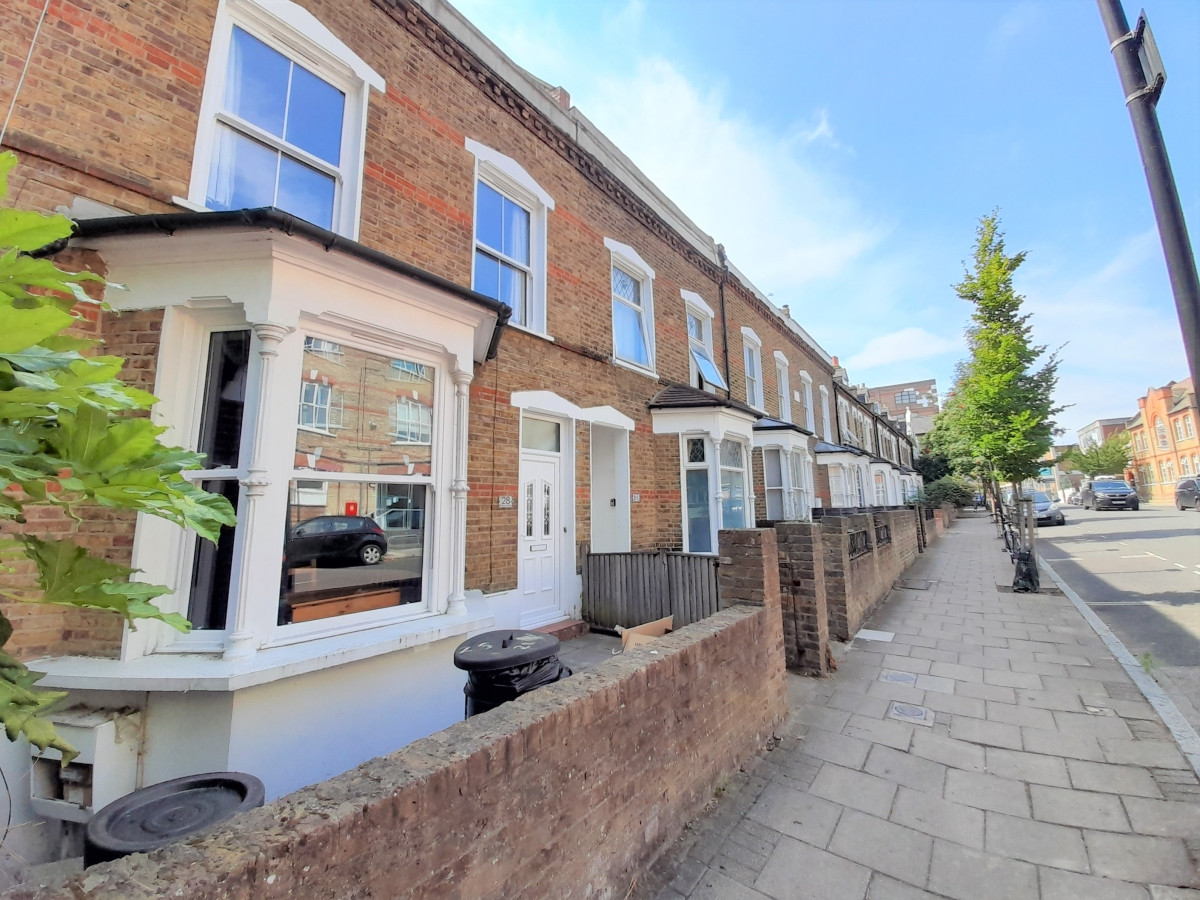 4 bed student house to rent on Elthorne Road, London, N19 4AG | StuRents
