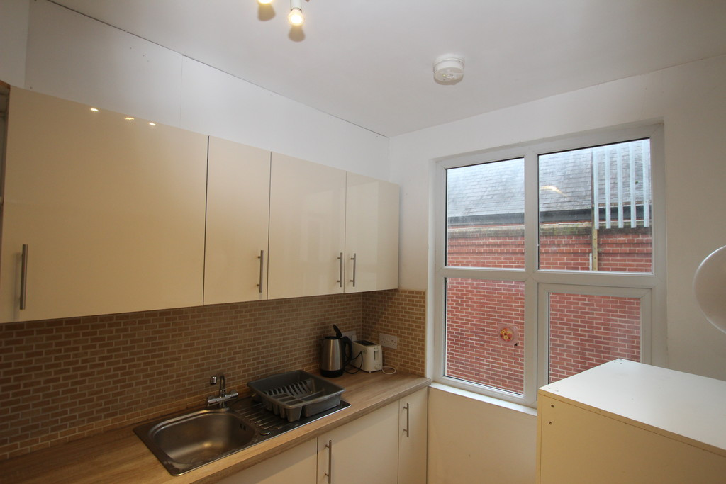 Student studio flat to rent on Long Row, Nottingham, NG1 6JE | StuRents