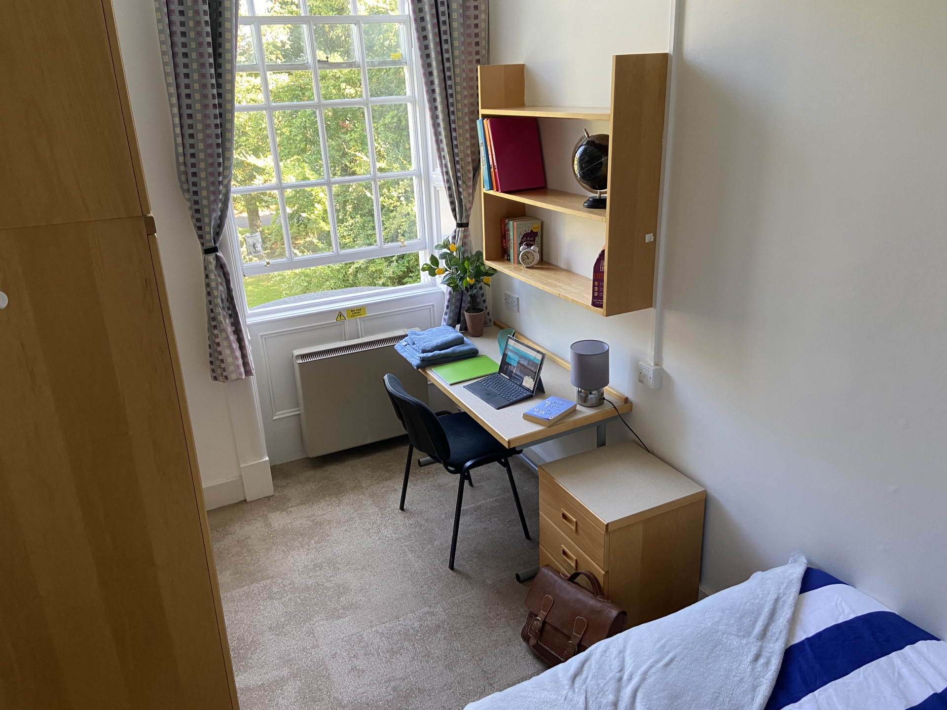 Classic Bedroom student 5 bed flat to rent on Fenham Hall Drive ...