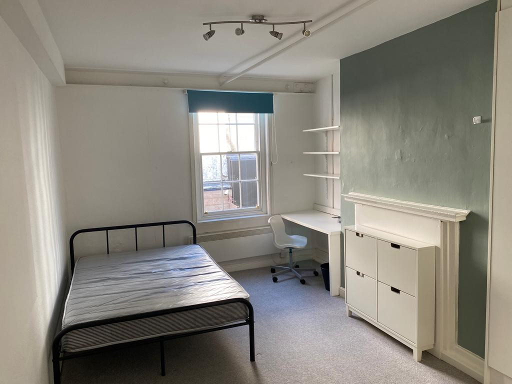 11 bed student house to rent on Hounds Gate, Nottingham, NG1 7AA | StuRents